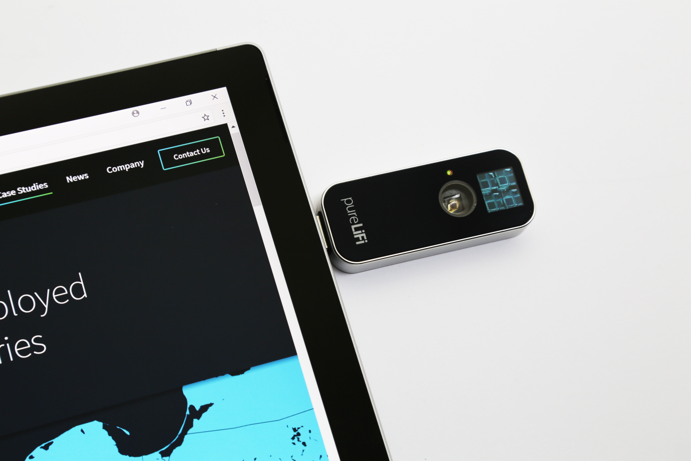 How does LiFi work in a bright room with sunlight? - pureLiFi